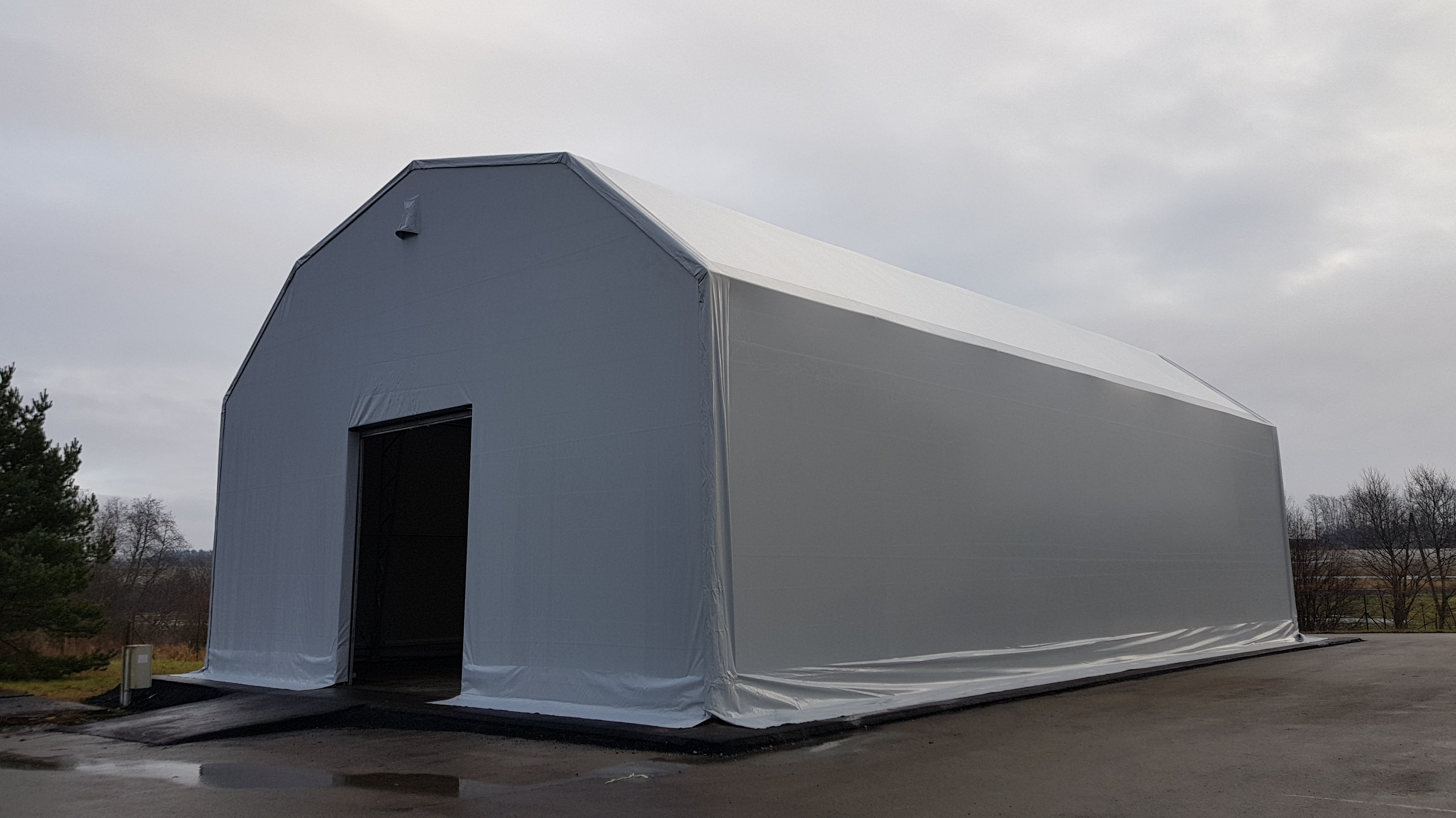 Warehouse 15x20 m, height of walls 4 m. – One4event